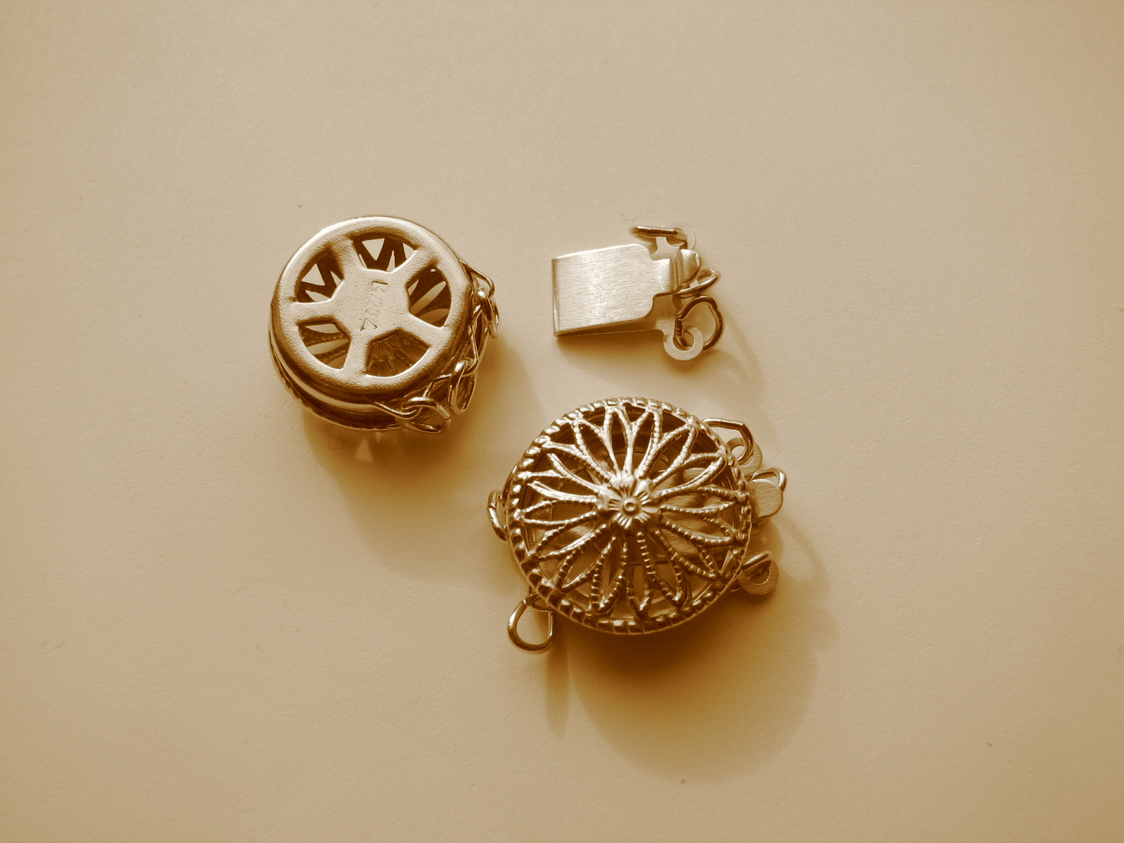 G. F. 3 Link Filigree Clasp Round (1 Pc.) – Silver-Dash